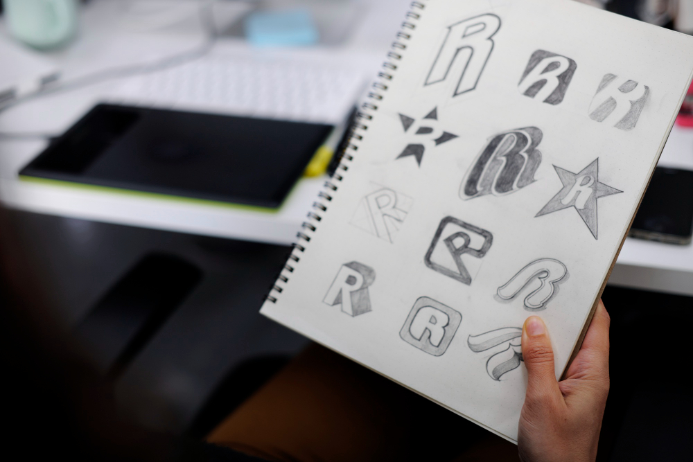 10 Best Logos in the World and What Makes Them So Successful - Dhabee ...